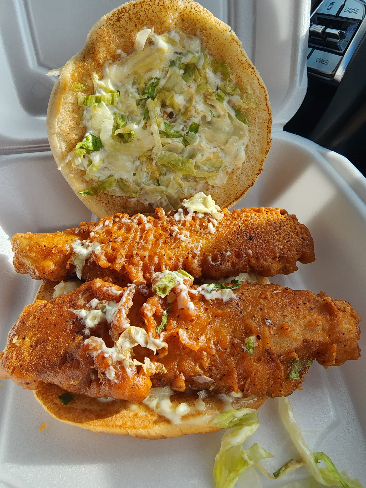 Captain D’s Sandwich Combos – Fish, Chicken & Calories